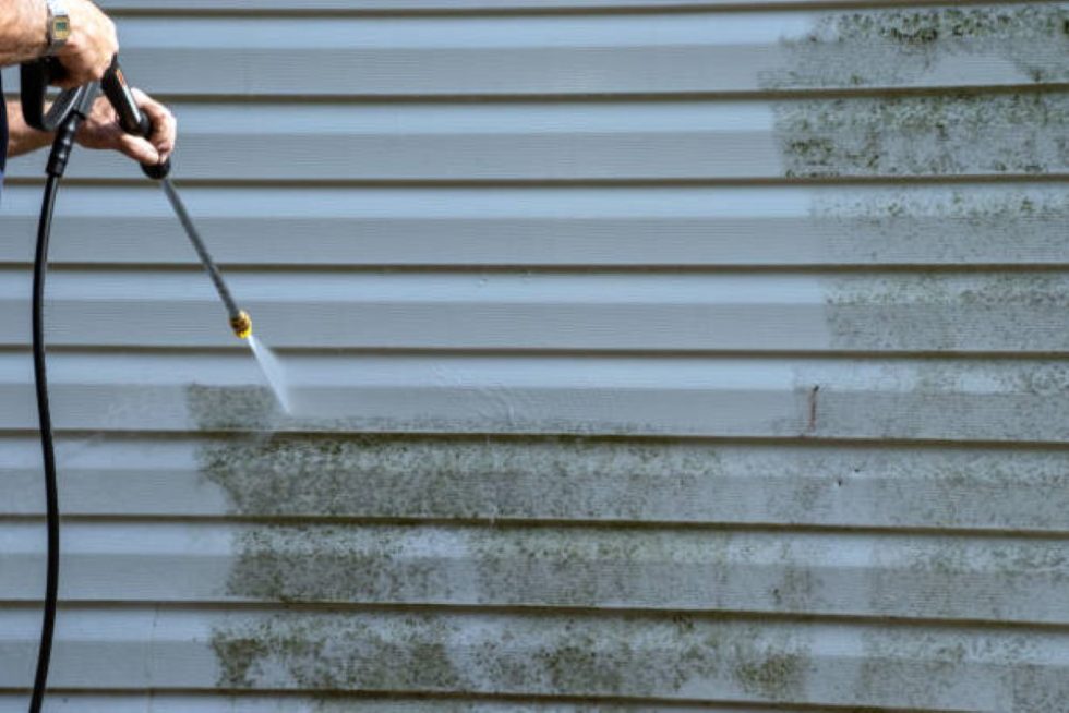 How to Clean Vinyl Siding | BestCan Windows and Doors